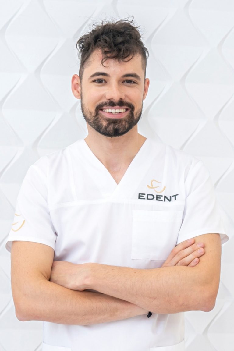 Dr. Adrian Stan - Specialist Parodontologie - EDENT Clinic