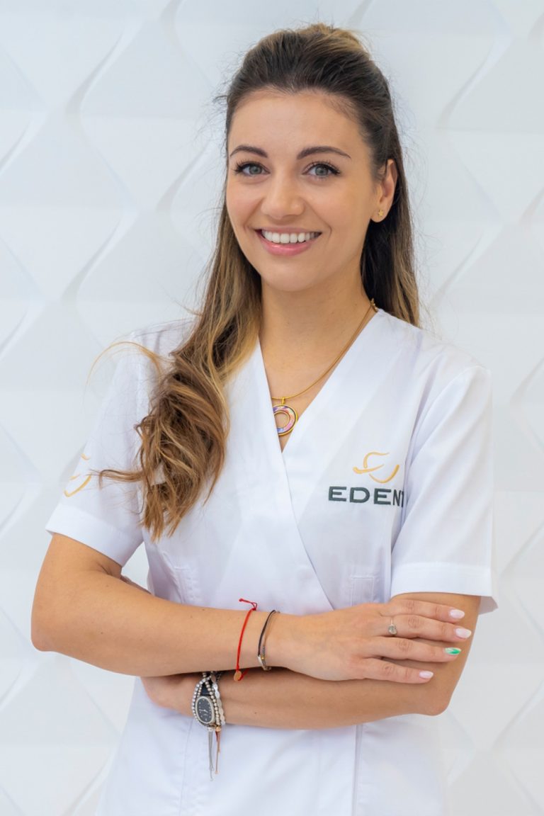 Dr. Raluca Enuș - Medic Specialist Ortodonție - EDENT Clinic
